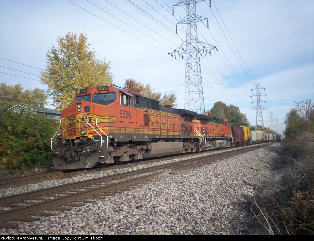 BNSF 5526